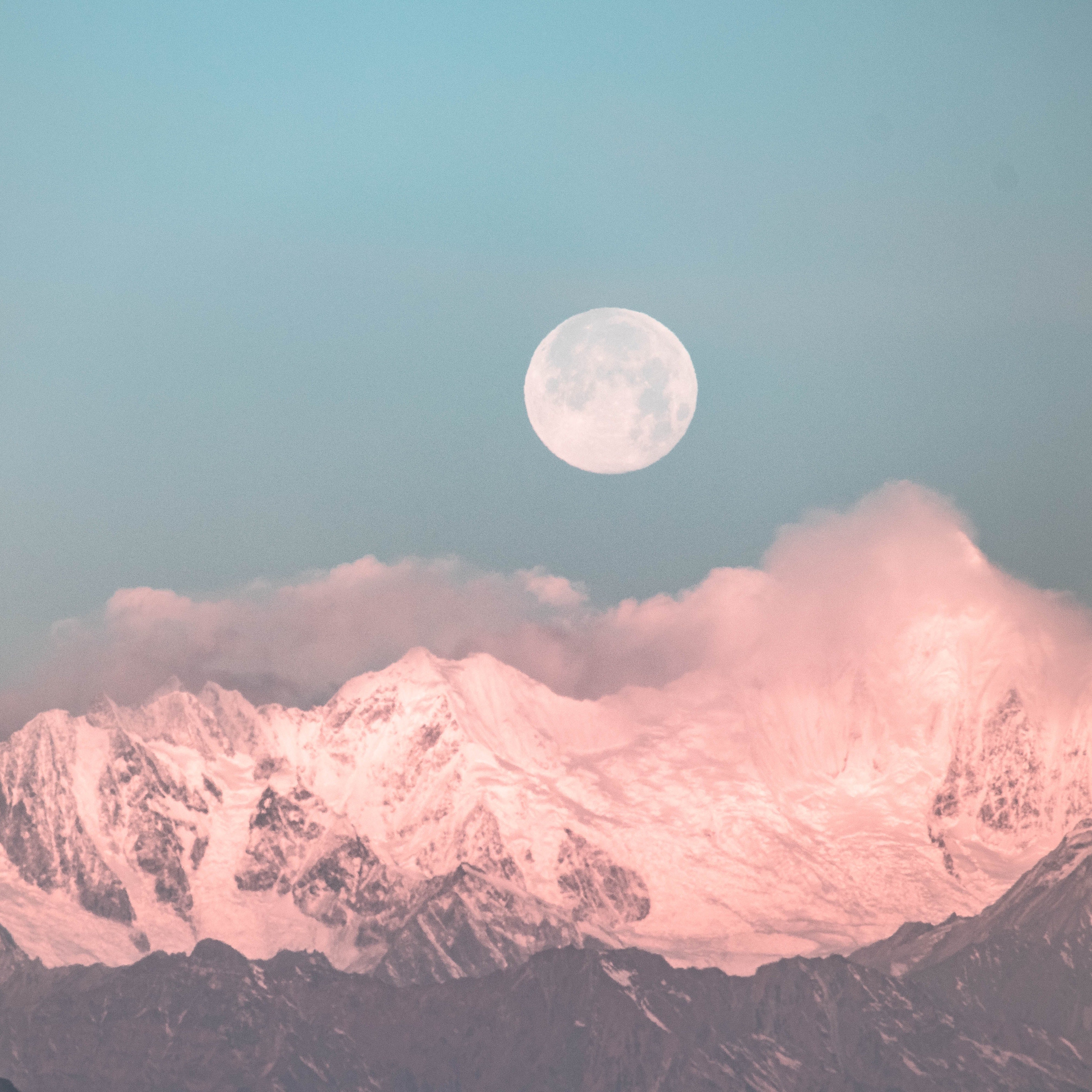 Taurus Full Moon & Lunar Eclipse – C & The Moon